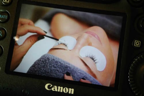 Form og farge av vipper og bryn | Signaturklinikken